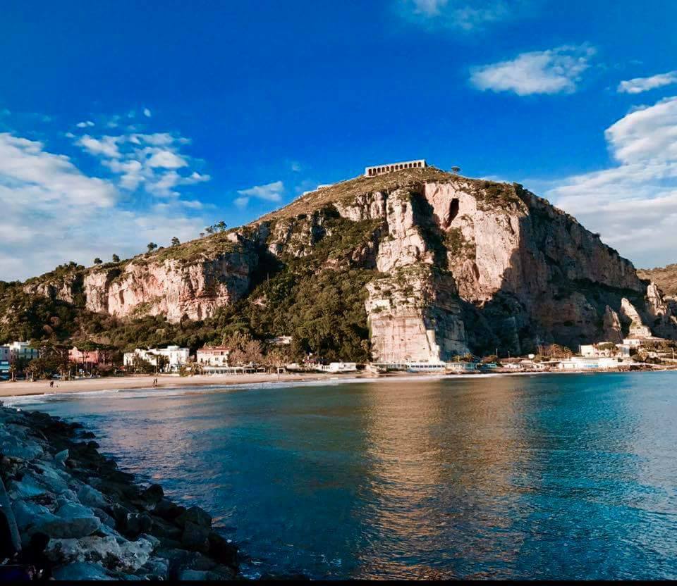 Su di Noi - Hotel Mare Azzurro Terracina
